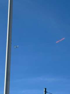 Plane with URL banner spotted over Levi's Stadium before 49ers-Rams