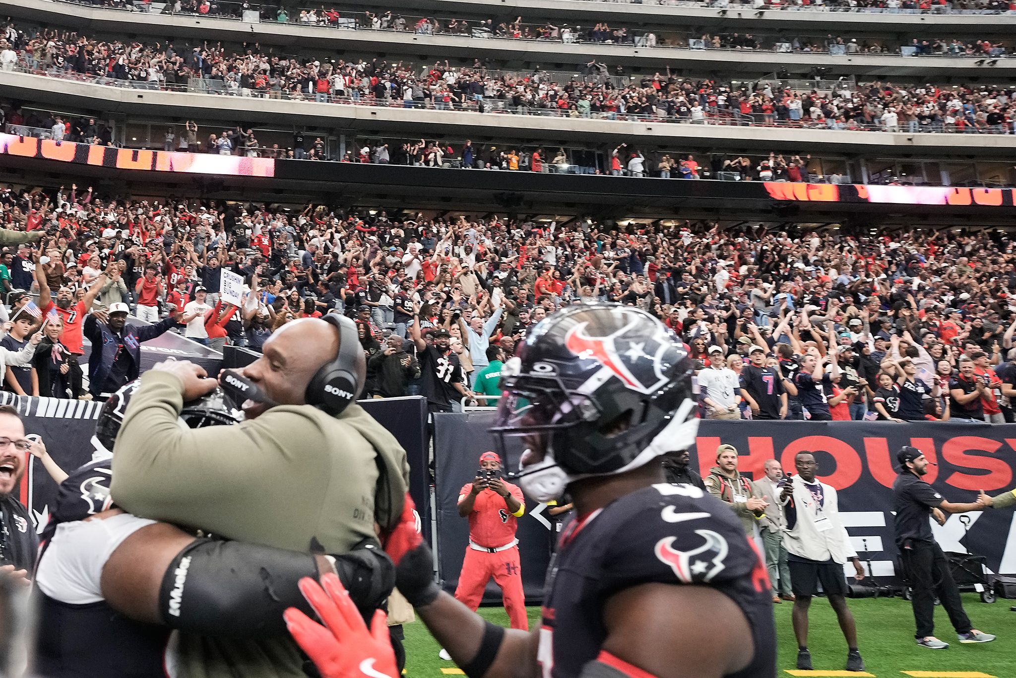 Texans 36, Jaguars 29: Houston rallies in huge comeback