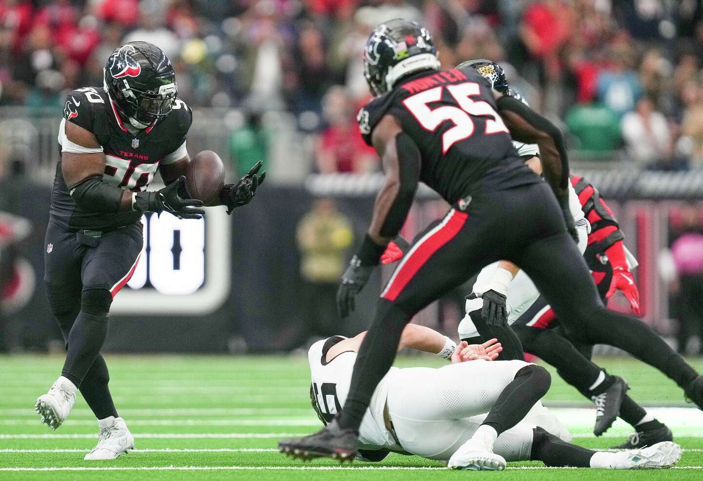 Texans defense dominates Jaguars in fourth quarter of comeback win
