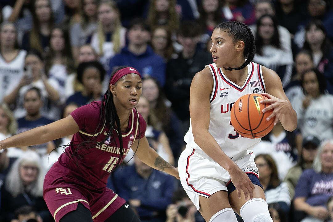 Sarah Strong, Azzi Fudd lead UConn over Florida State
