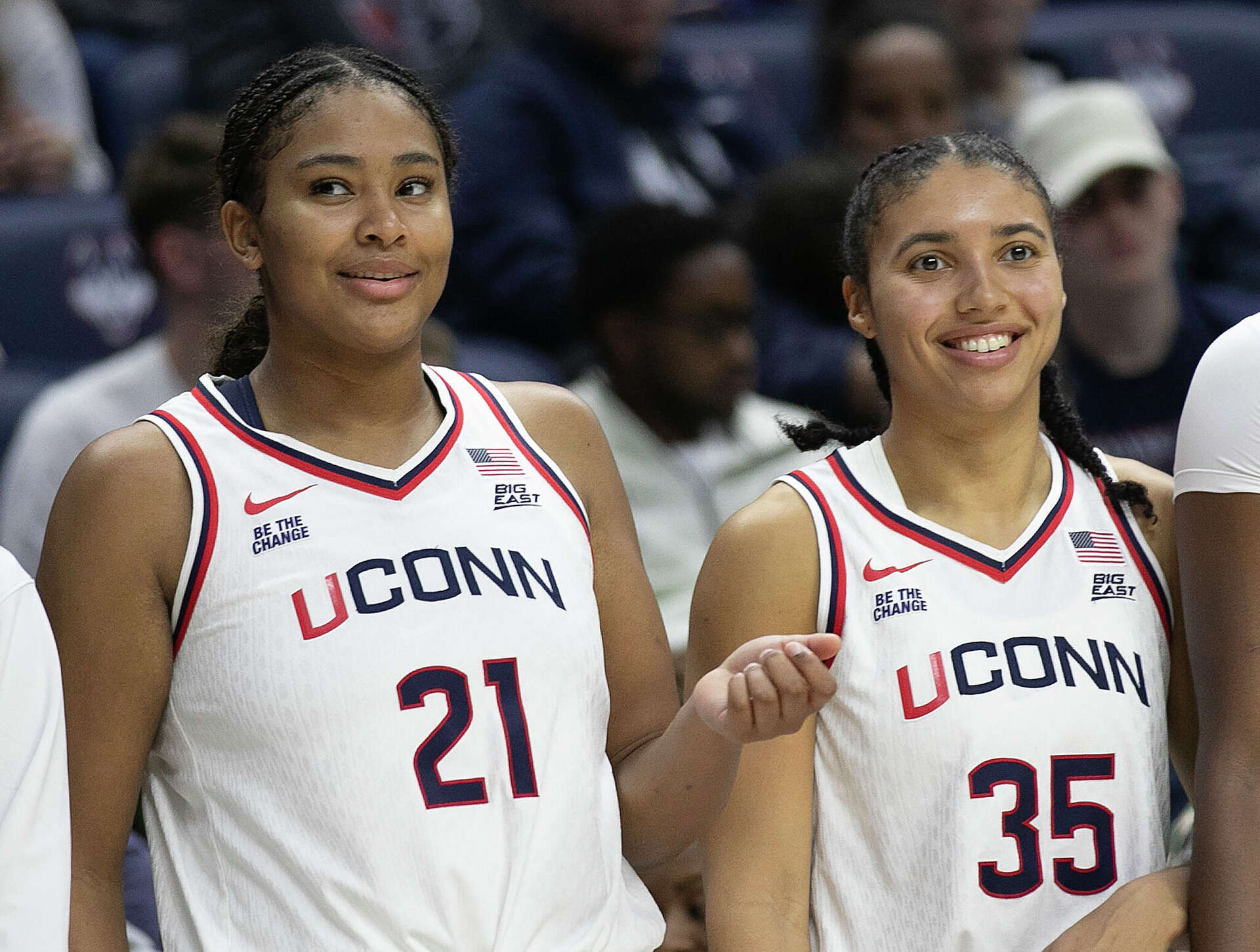 Sarah Strong, Azzi Fudd lead UConn over Florida State