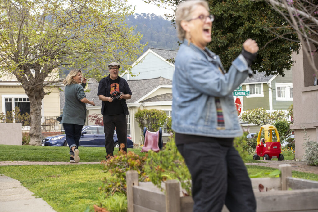 Bay Area neighbors sing and dance in social-distancing block party