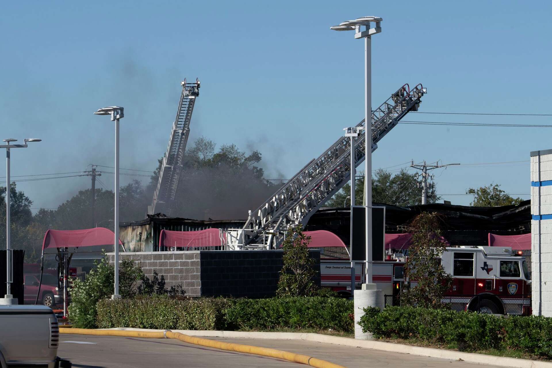 Fire ruins Molly's Pub in Clear Lake, leaving locals devastated