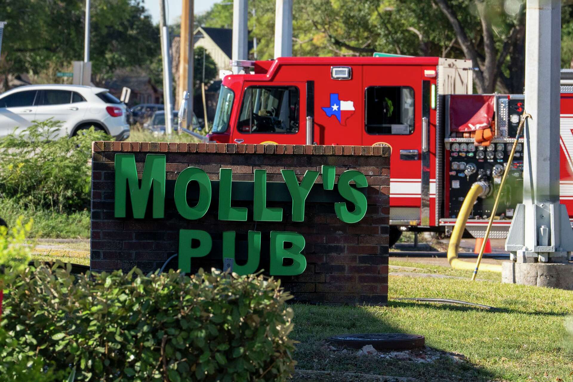 Fire ruins Molly's Pub in Clear Lake, leaving locals devastated