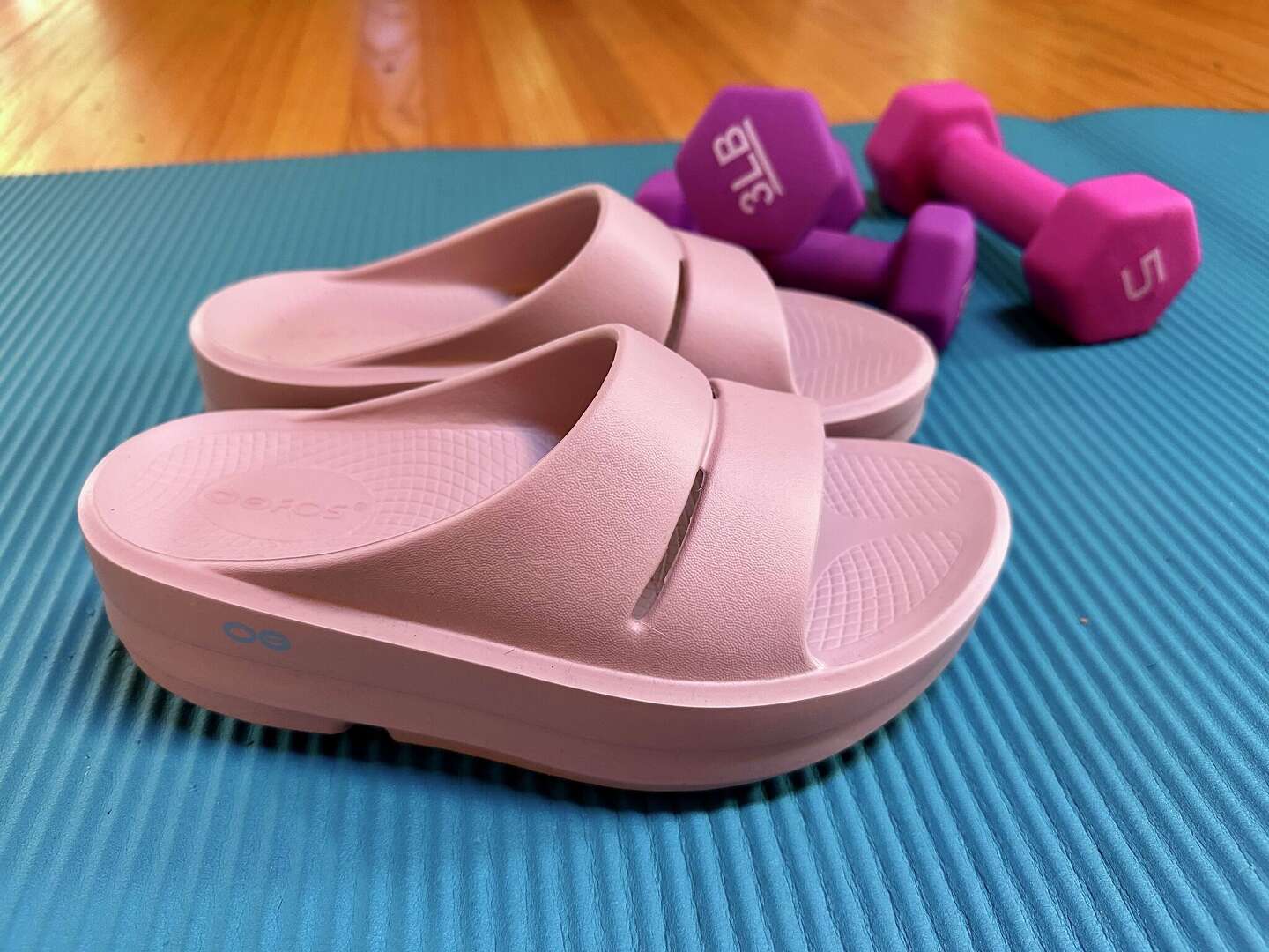 OOFOS OOmega OOahh Recovery Slides review (2025)