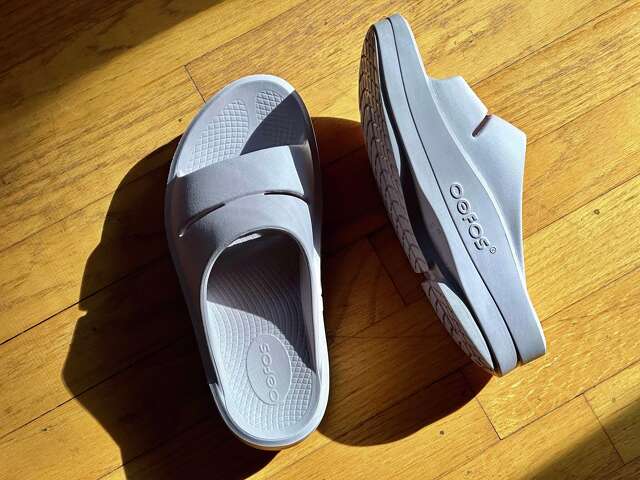 OOFOS OOmega OOahh Recovery Slides review (2025)