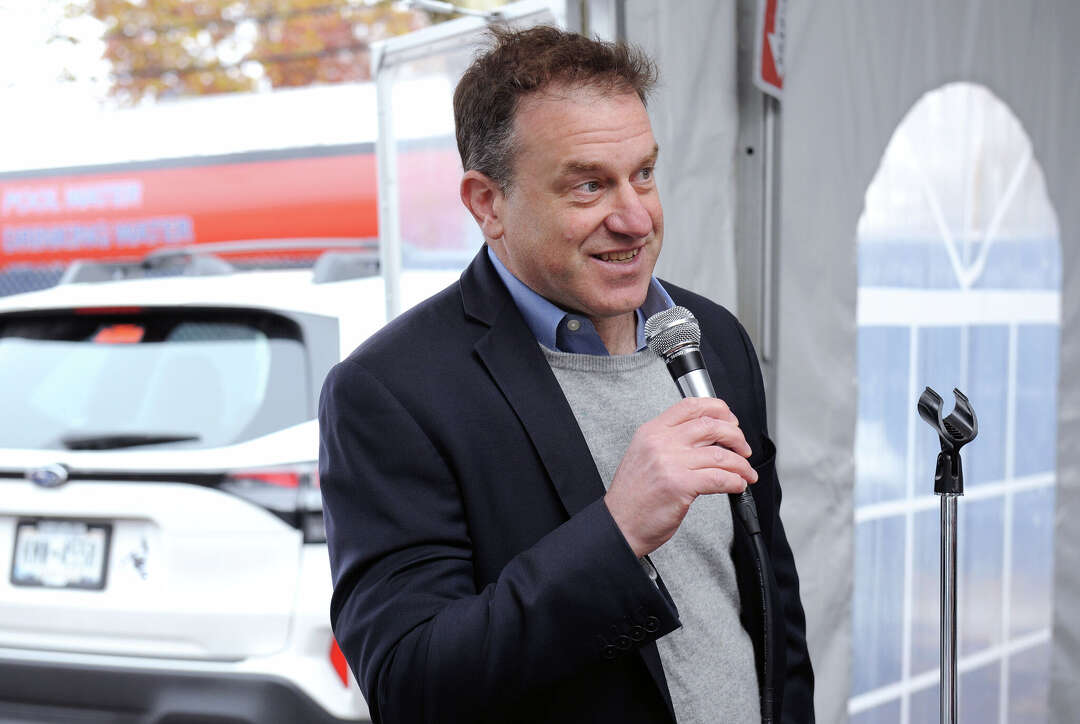 Developer builds 150 apartments at 10 Liberty St. in New Haven's Hill