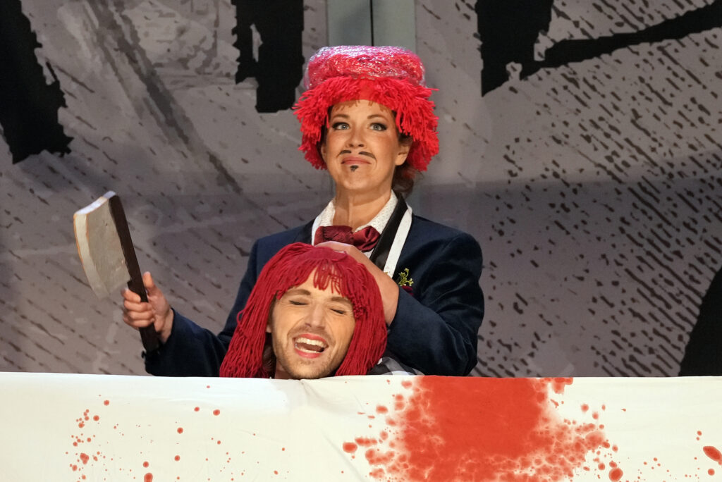 Review: 'Elizabeth Cree' makes a splendid, bloody splash at West Edge Opera