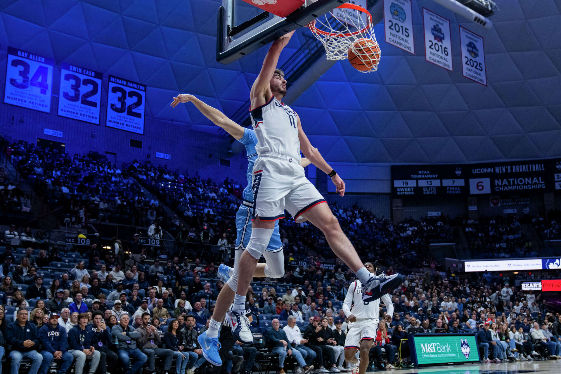 UConn men's basketball team cruises to victory over Columbia