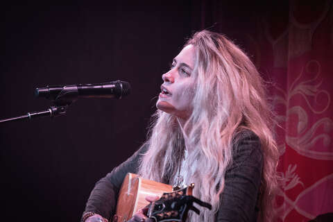 Paris Jackson stuns at Queens of the Stone Age concert in S.F.