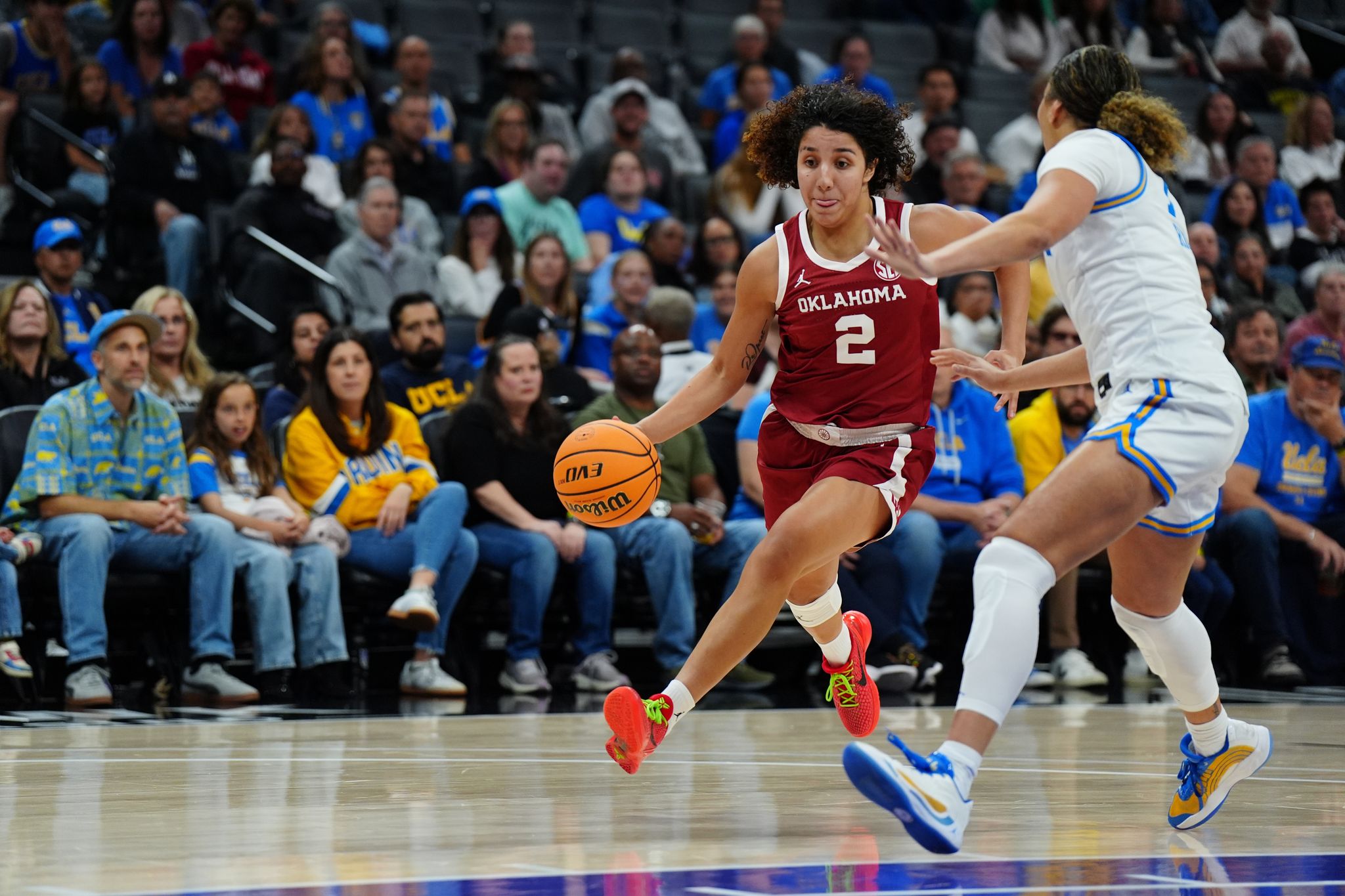 Kneepkens scores 20 points as No. 3 UCLA beats sixth-ranked Oklahoma 73-59