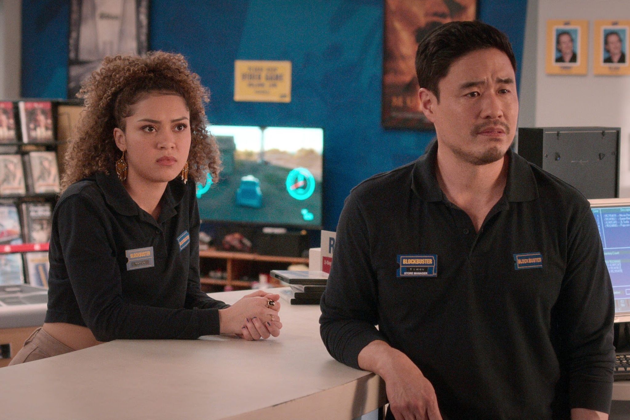 Review: Netflix got the last laugh, but its 'Blockbuster' isn't very funny