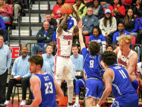 SIUE men's basketball at Eastern Illinois University in OVC action