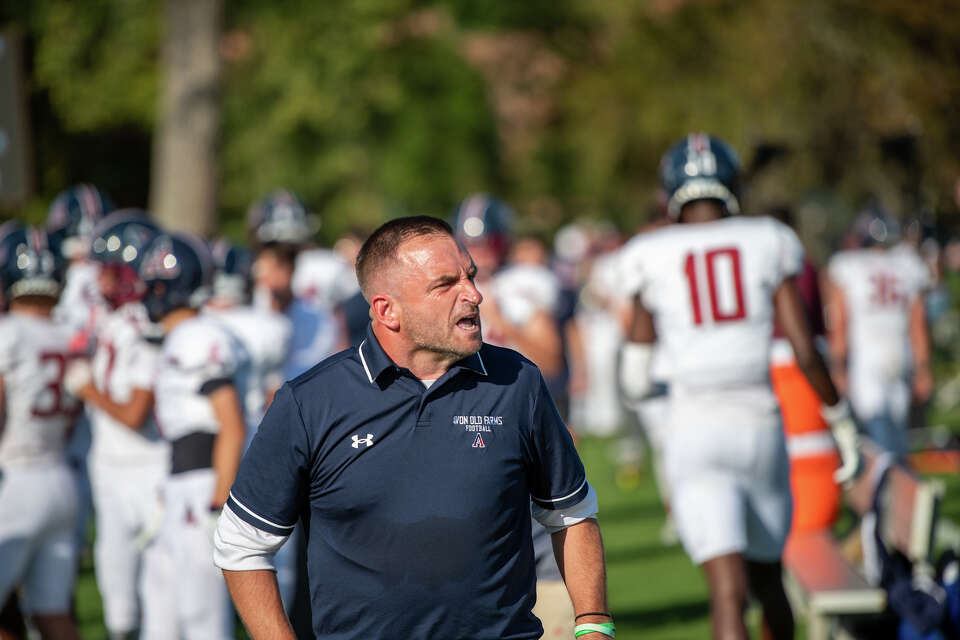 Inside the unbeaten Avon Old Farms football program