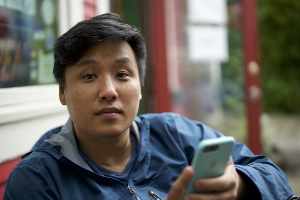 Review: Parsing the Asian American immigrant experience through family ...