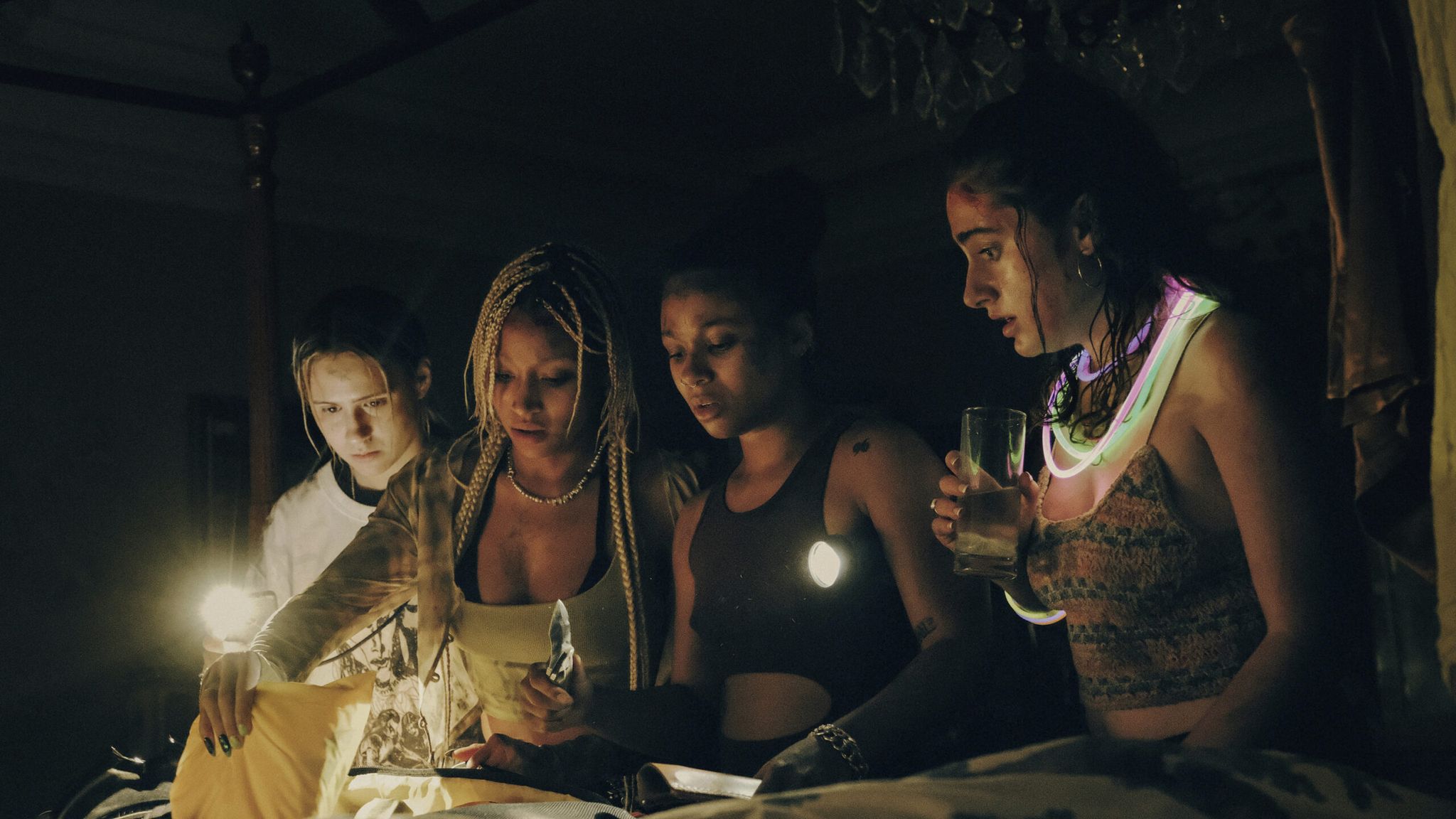 Review: Gen Z slasher movie 'Bodies, Bodies, Bodies' shocks with laughs ...
