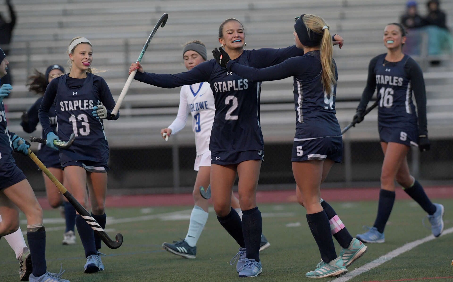 Darien and Staples field hockey win CIAC Class L semifinal games
