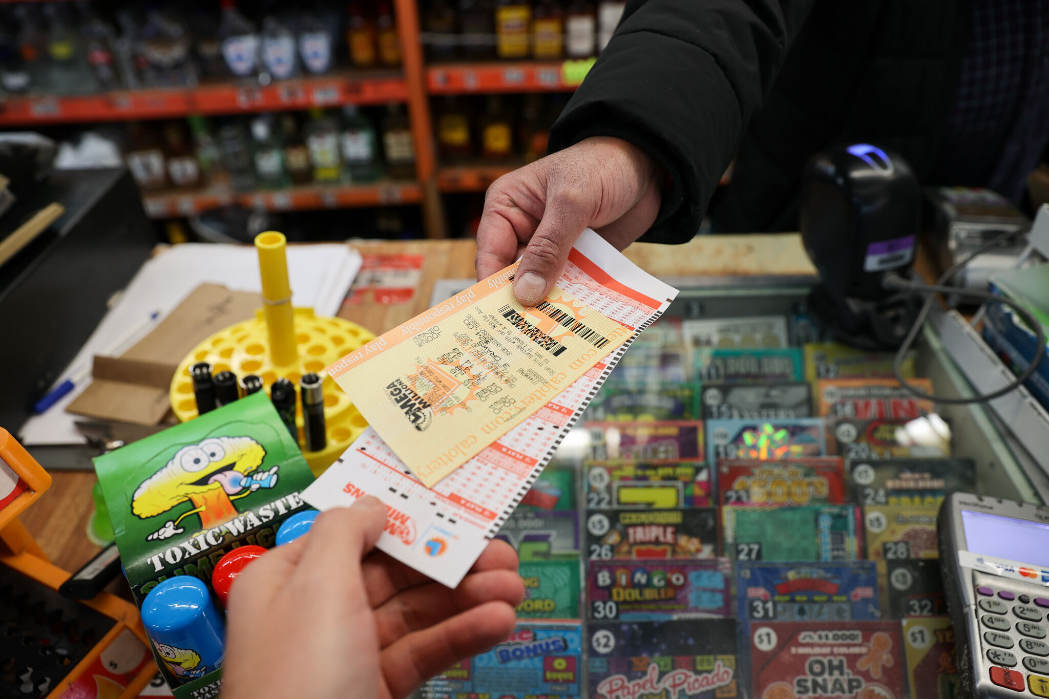Mega Millions jackpot grows to $965M after Tuesday drawing
