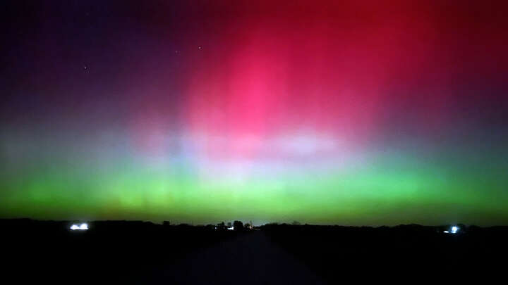 Northern lights make rare appearance in west-central Illinois