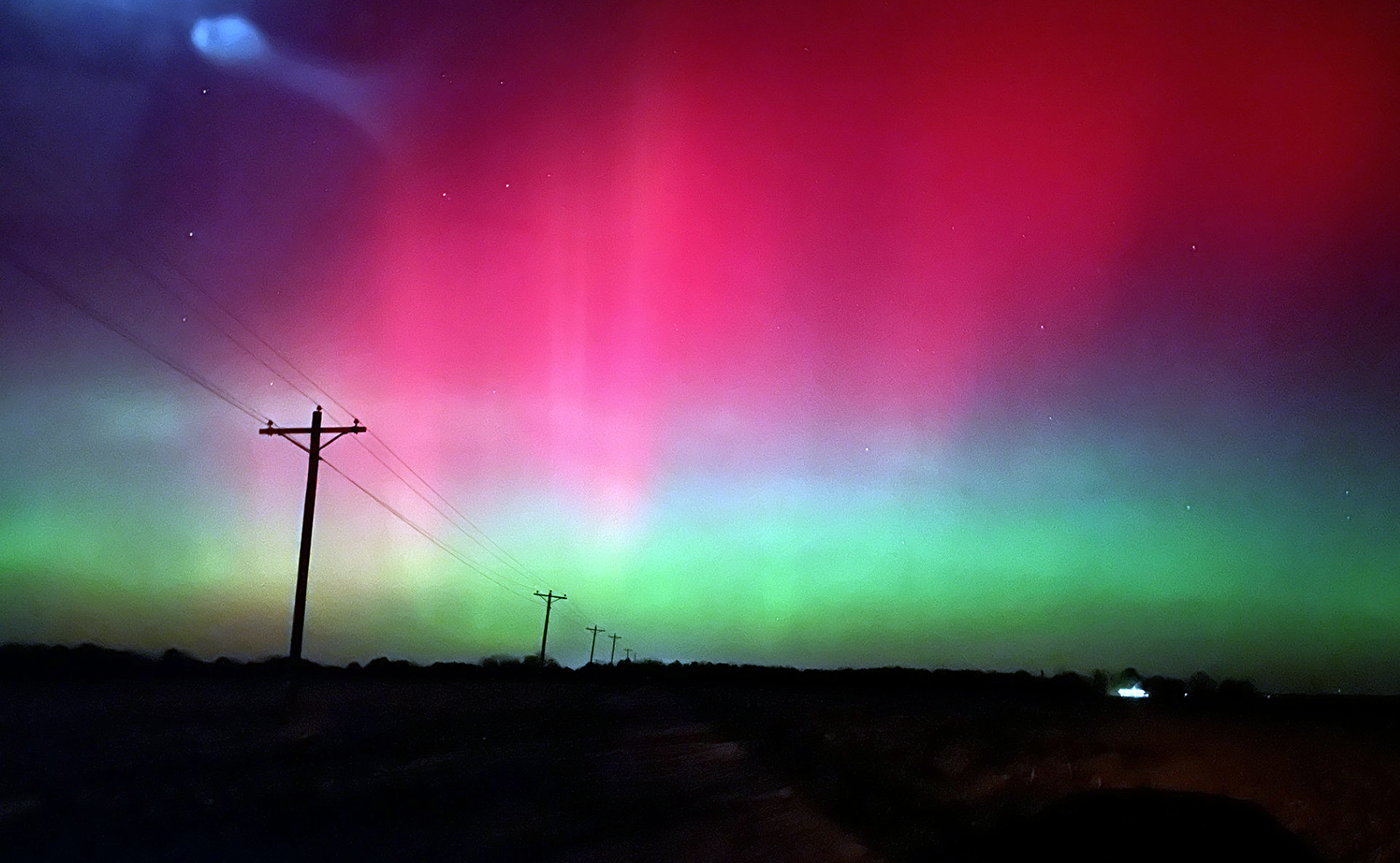 Northern lights make rare appearance in west-central Illinois