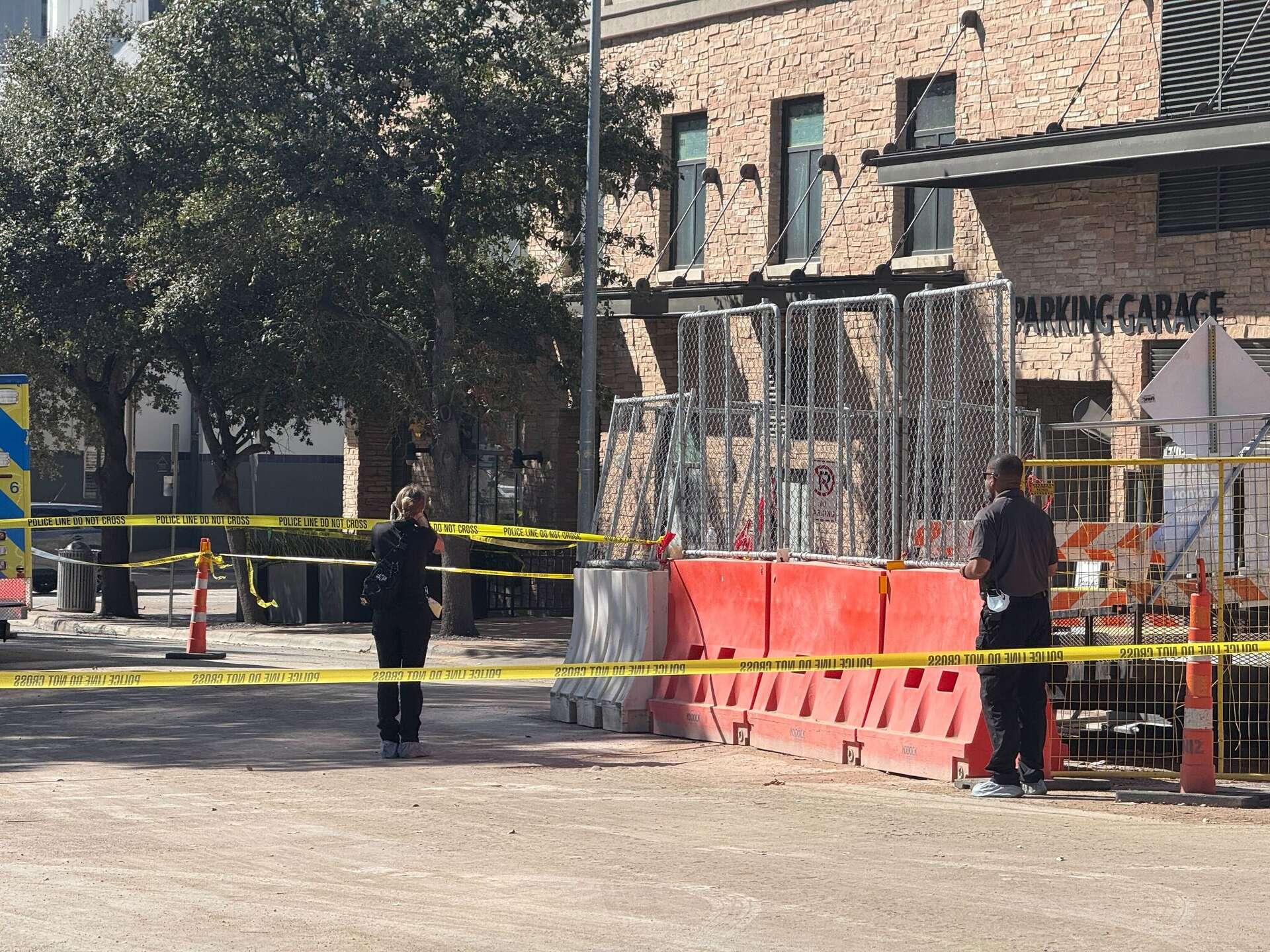 Austin police respond to reported homicide on East 5th Street