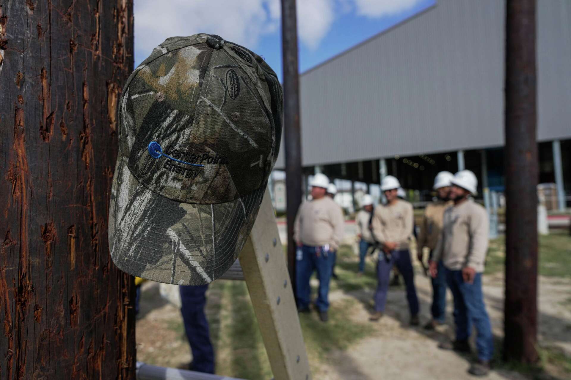 Why CenterPoint is hiring hundreds of new Houston-area linemen
