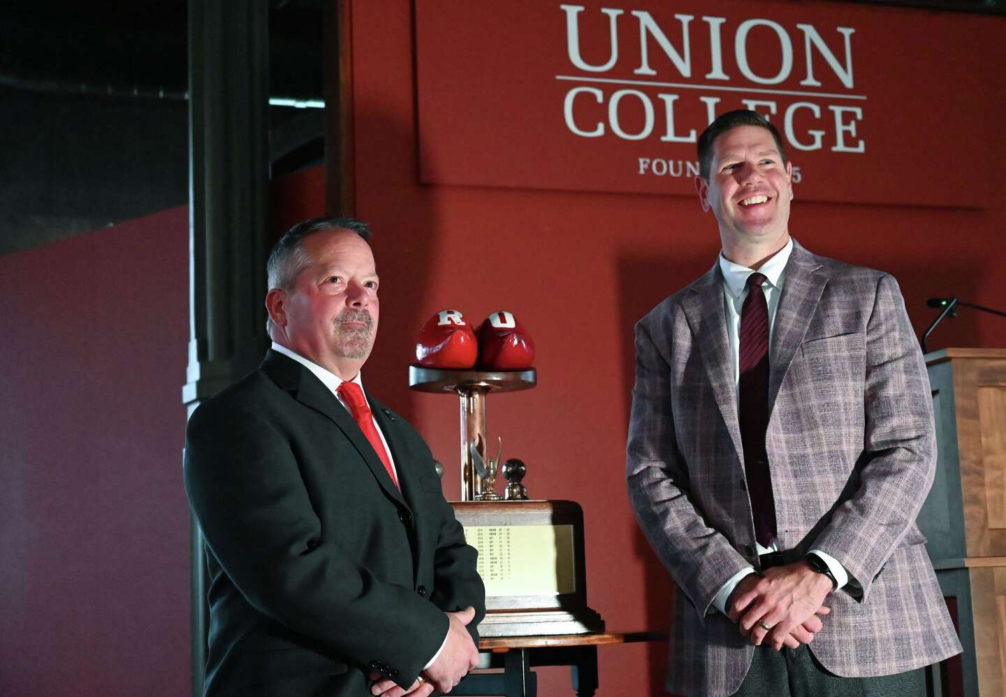 Union, RPI football play for Liberty League title, Dutchman Shoes