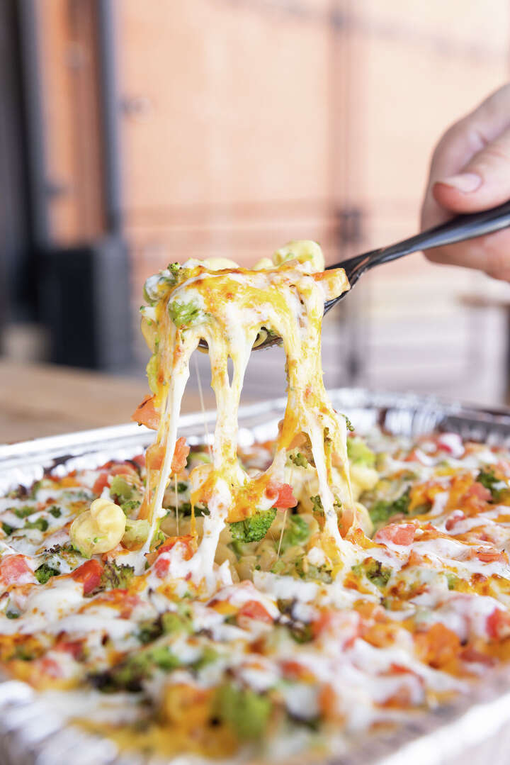 Roni’s Mac Bar to open in Midland with custom mac and cheese bowls