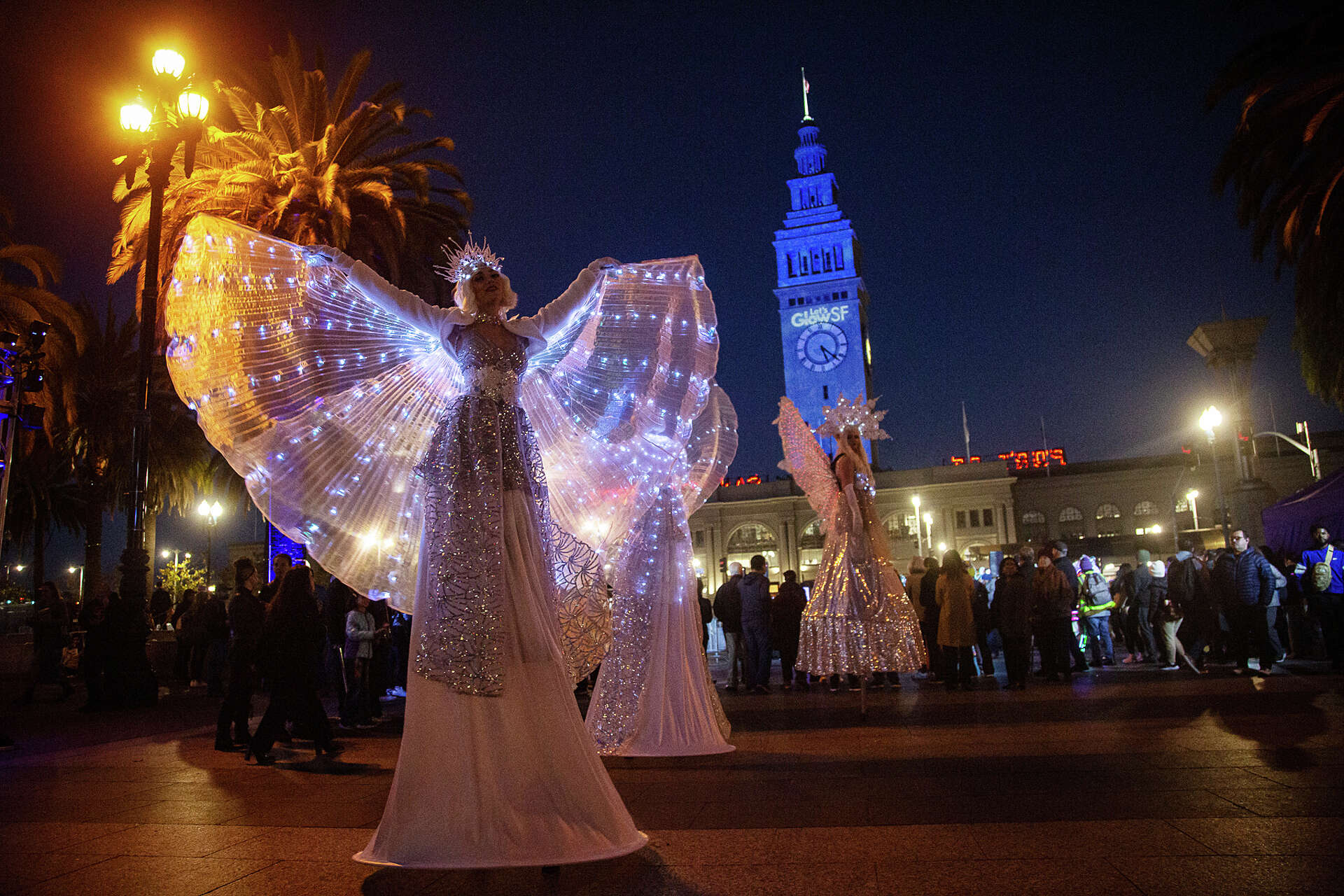 Free Bay Area holiday fun: Lights, music, skating and more