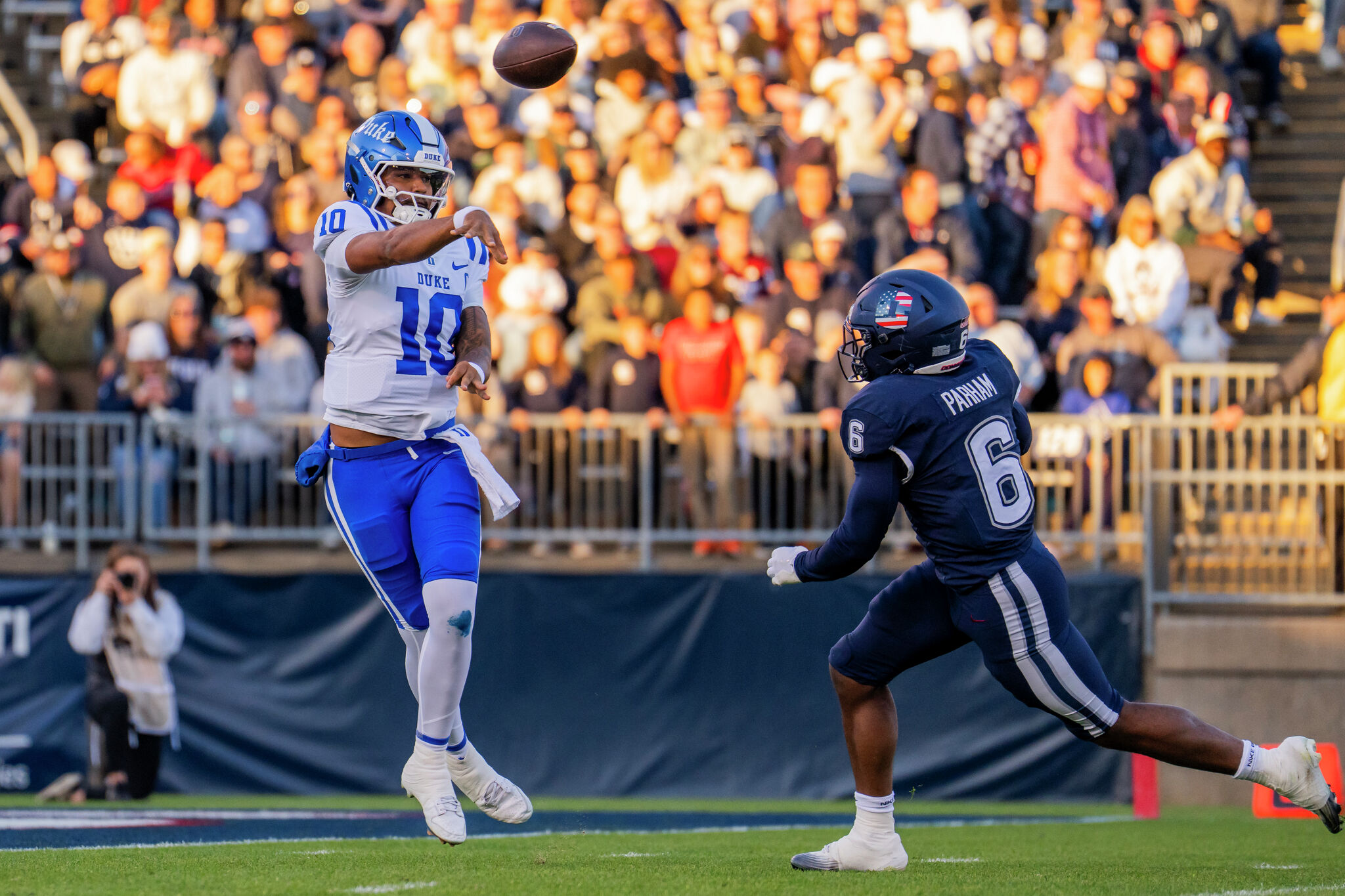 Two UConn football players semifinalists for national awards