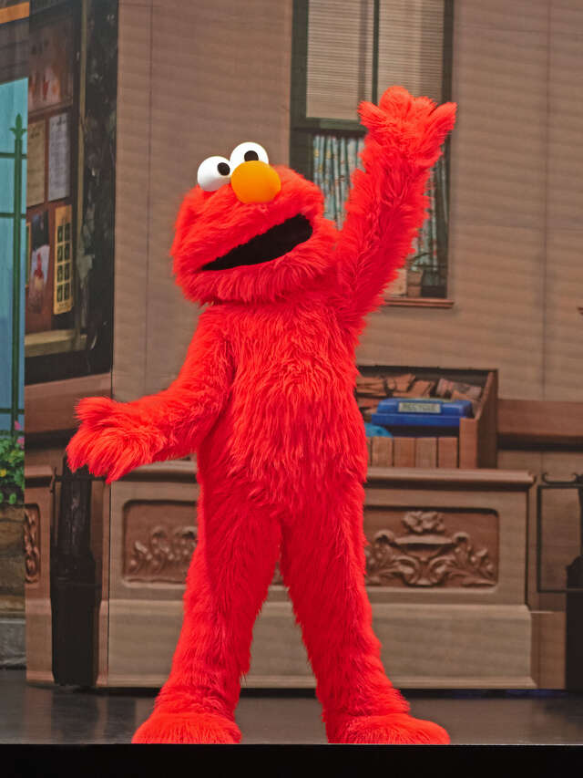 'Elmo's Got the Moves' is bringing 'Sesame Street' characters to CT