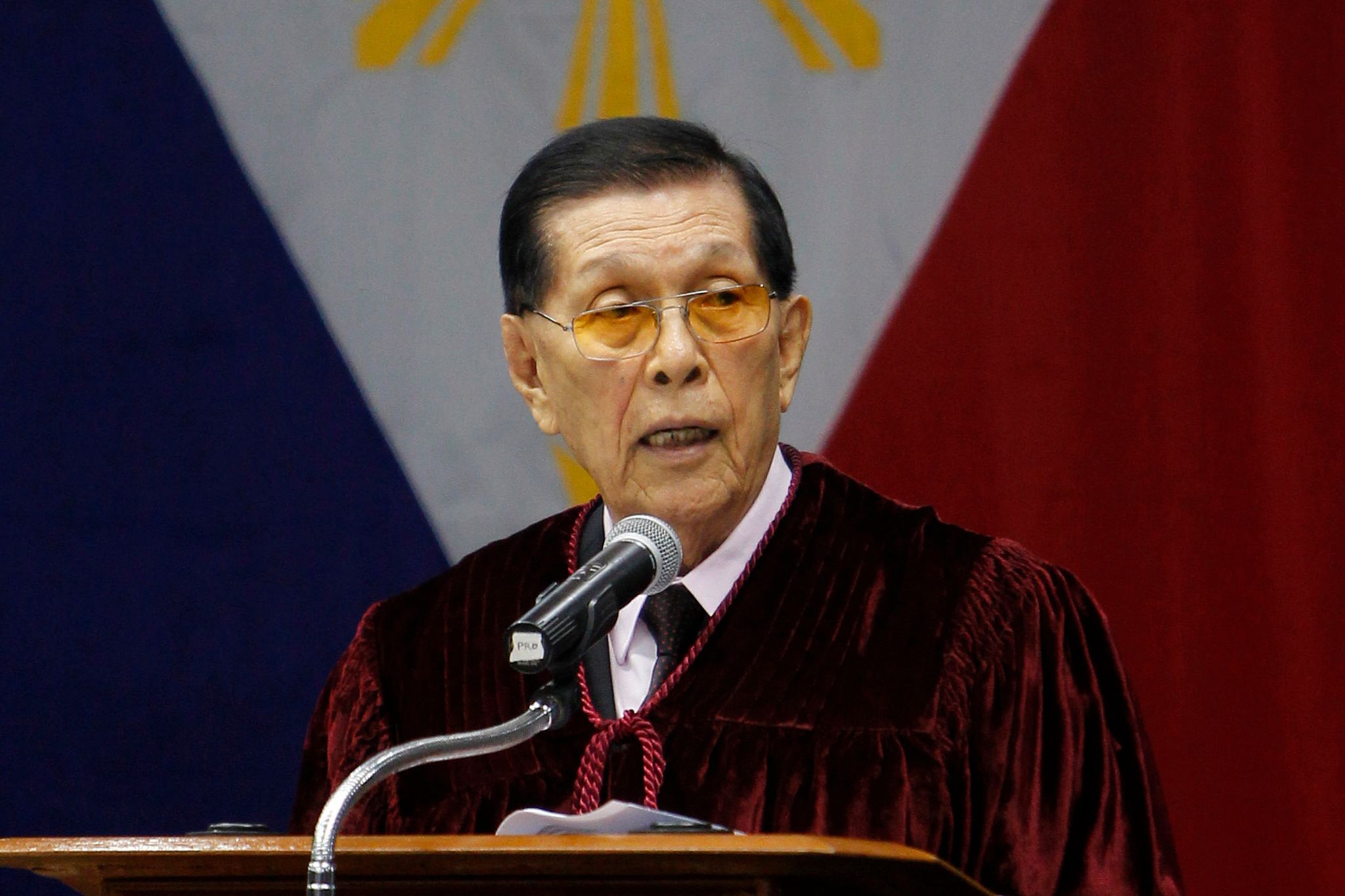 Juan Ponce Enrile, architect of Philippine martial law era who helped ...