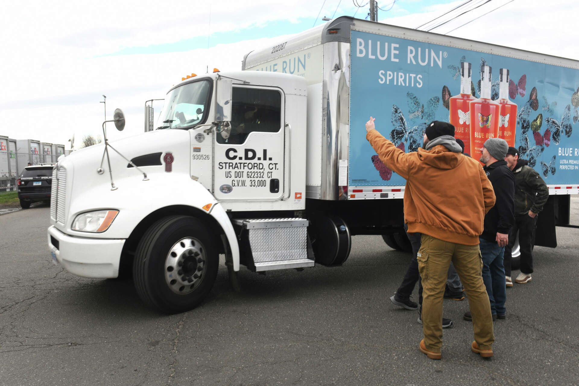 Blumenthal visits striking workers at CT alcohol distributor