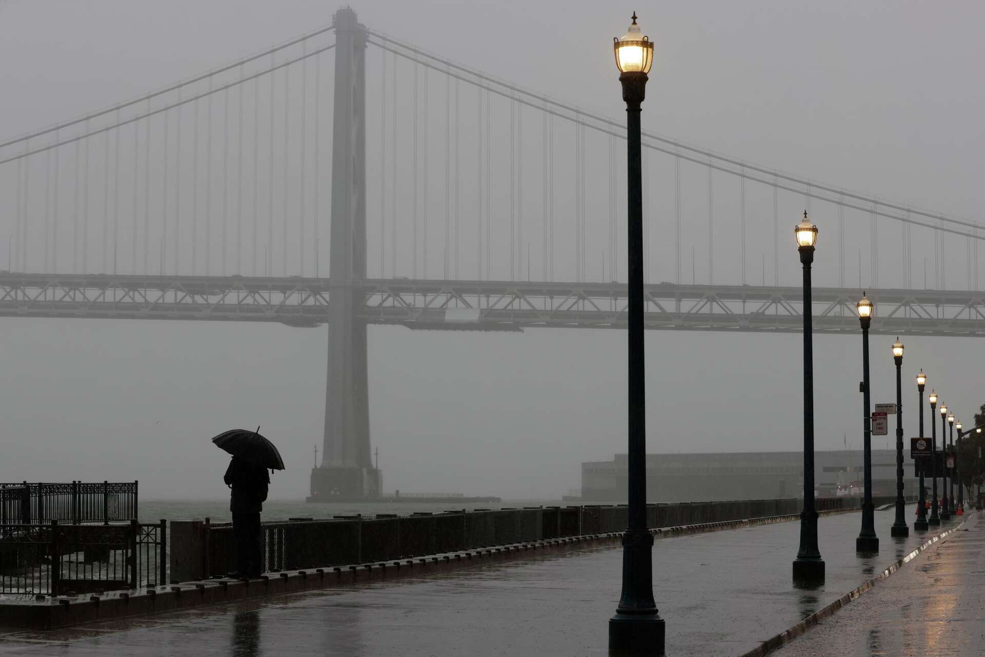 Bay Area atmospheric river slows, makes for rough commute