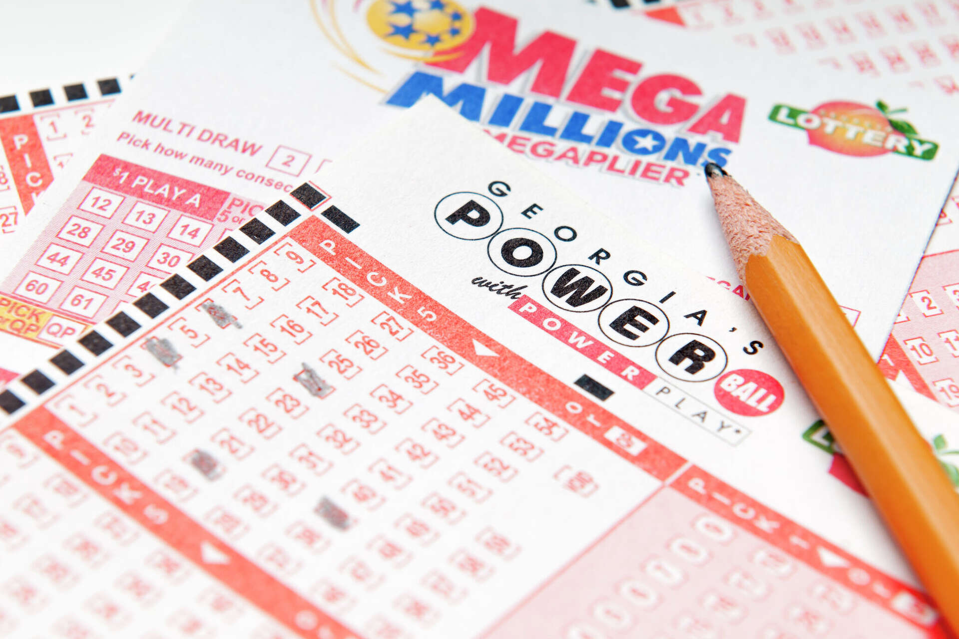 Mega Millions, Powerball jackpots climb past $1.5B combined