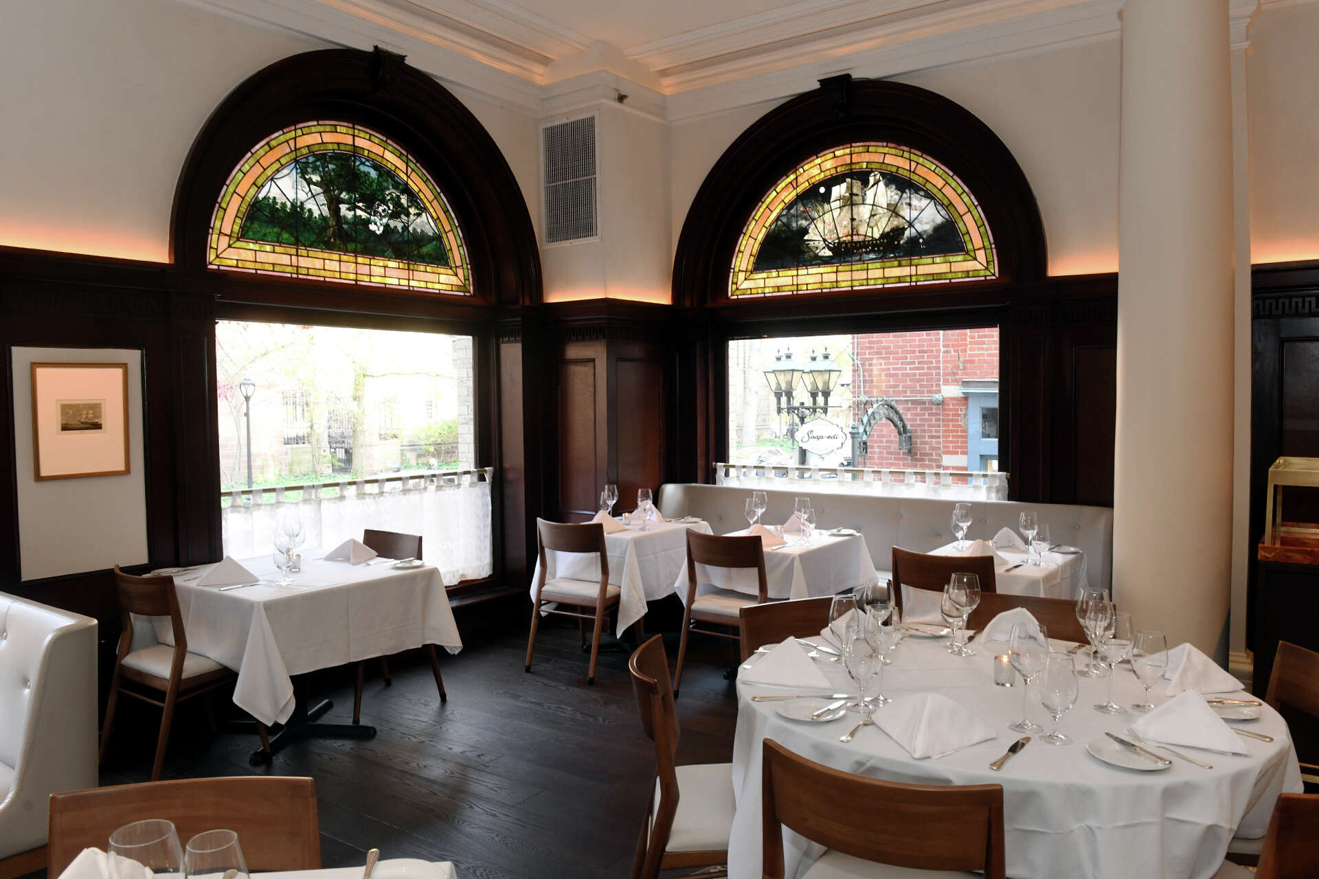 New Haven's Union League unveils French restaurant's renovation