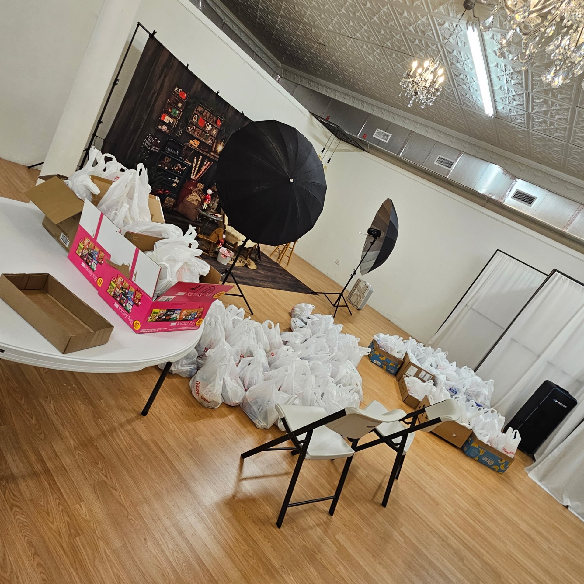 Nugent scores 22 to lead Holy Cross past Hampton 67-61