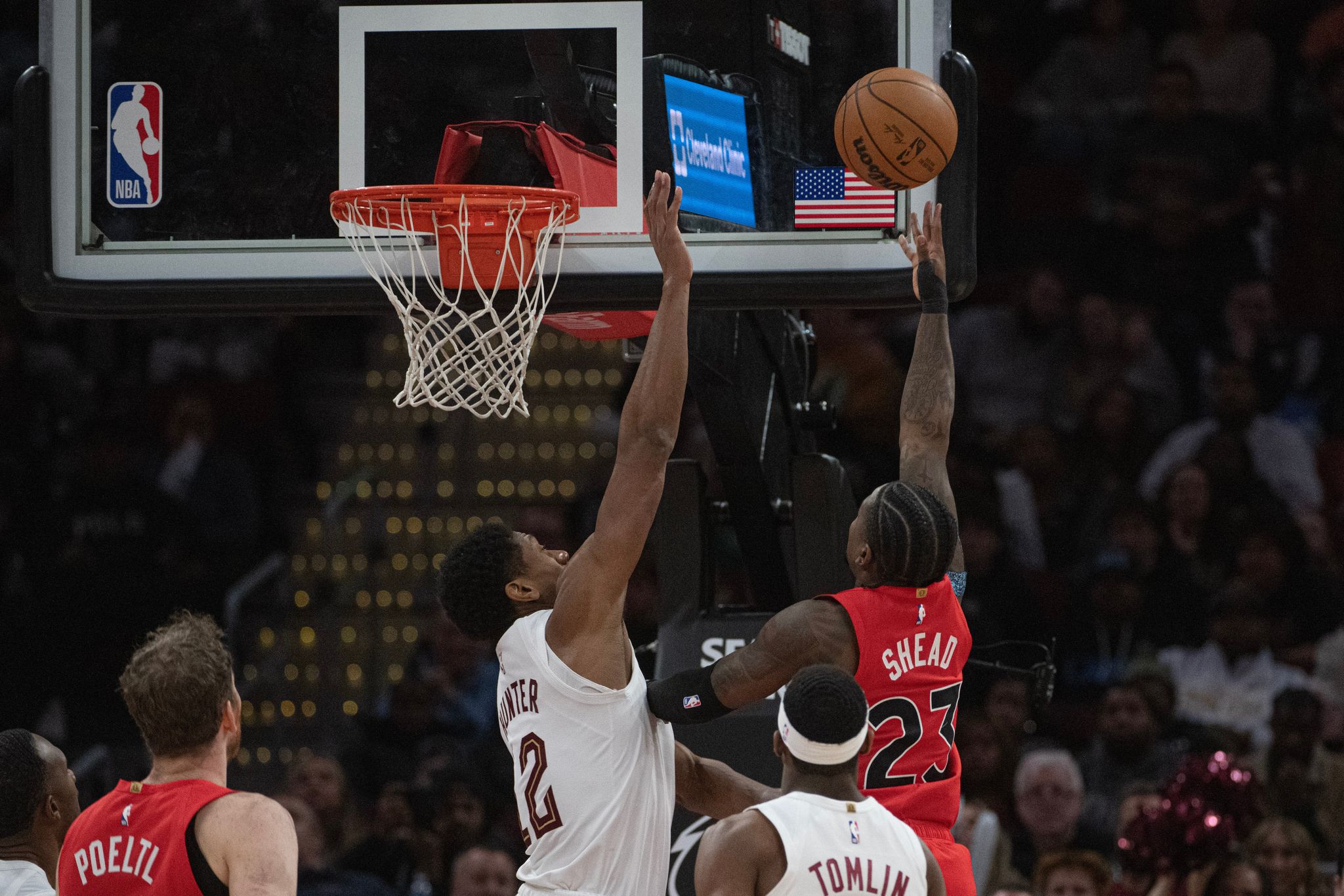 Barnes' 28 points lead Raptors to 126-113 win over Cavaliers