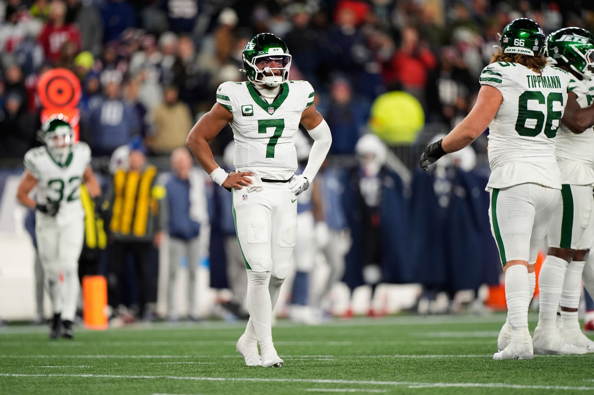Jets' Justin Fields was surprised by benching but still believes he's a ...