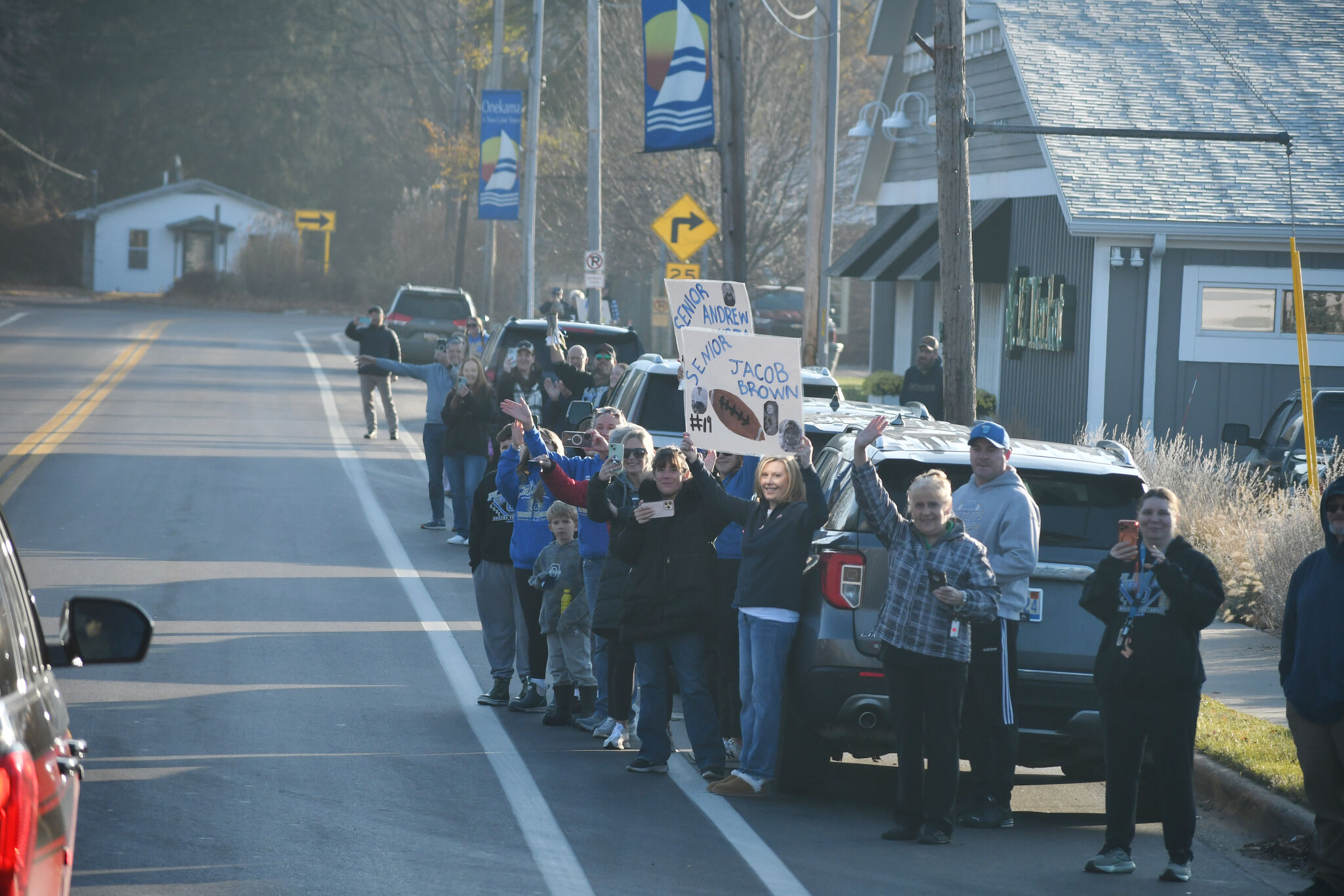 Michigan football semifinal Onekama sends off football team