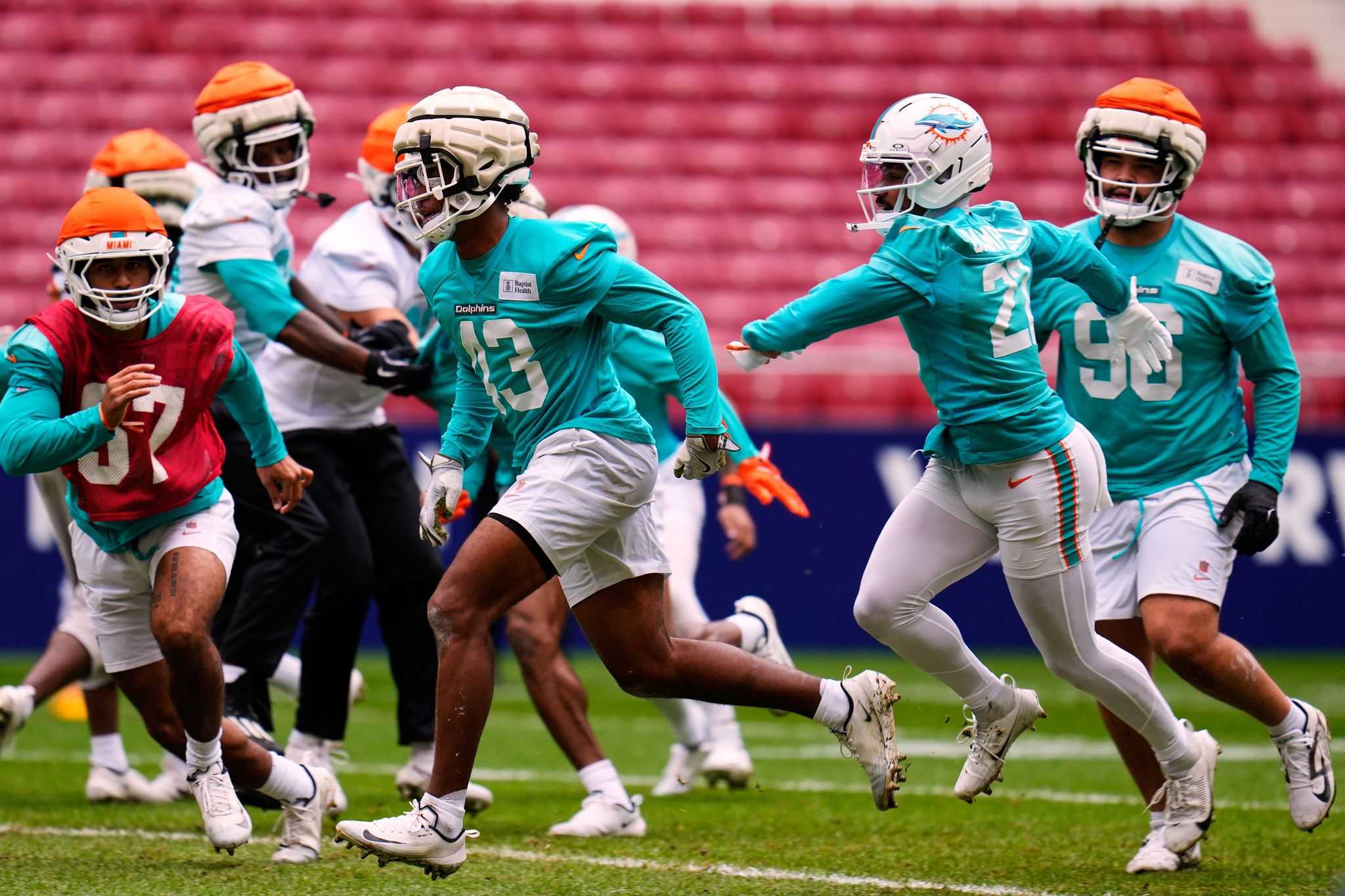 Linebacker Chop Robinson back for Dolphins against Commanders after ...