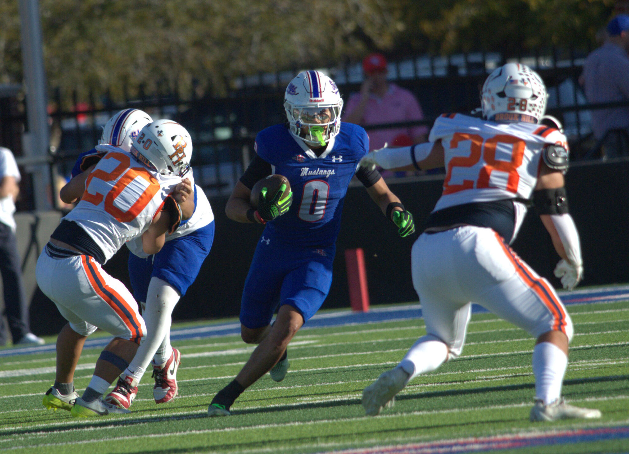 Castle out 2-3 weeks with left hip flexor strain, joining Wembanyama on ...