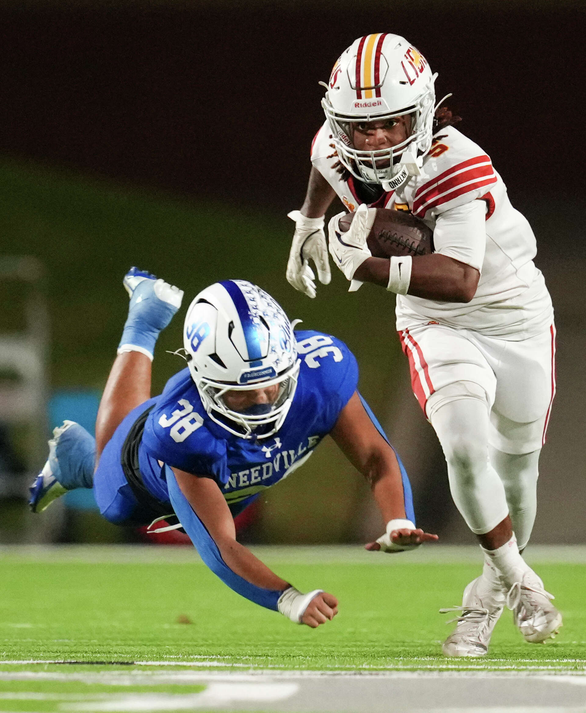 Texas high school football: Yates beats Needville