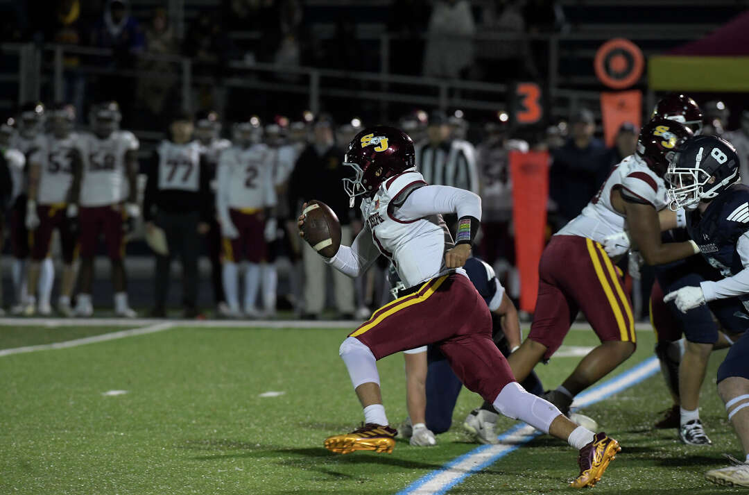 St. Joseph football upends Wilton behind defense, Finn Kilmartin