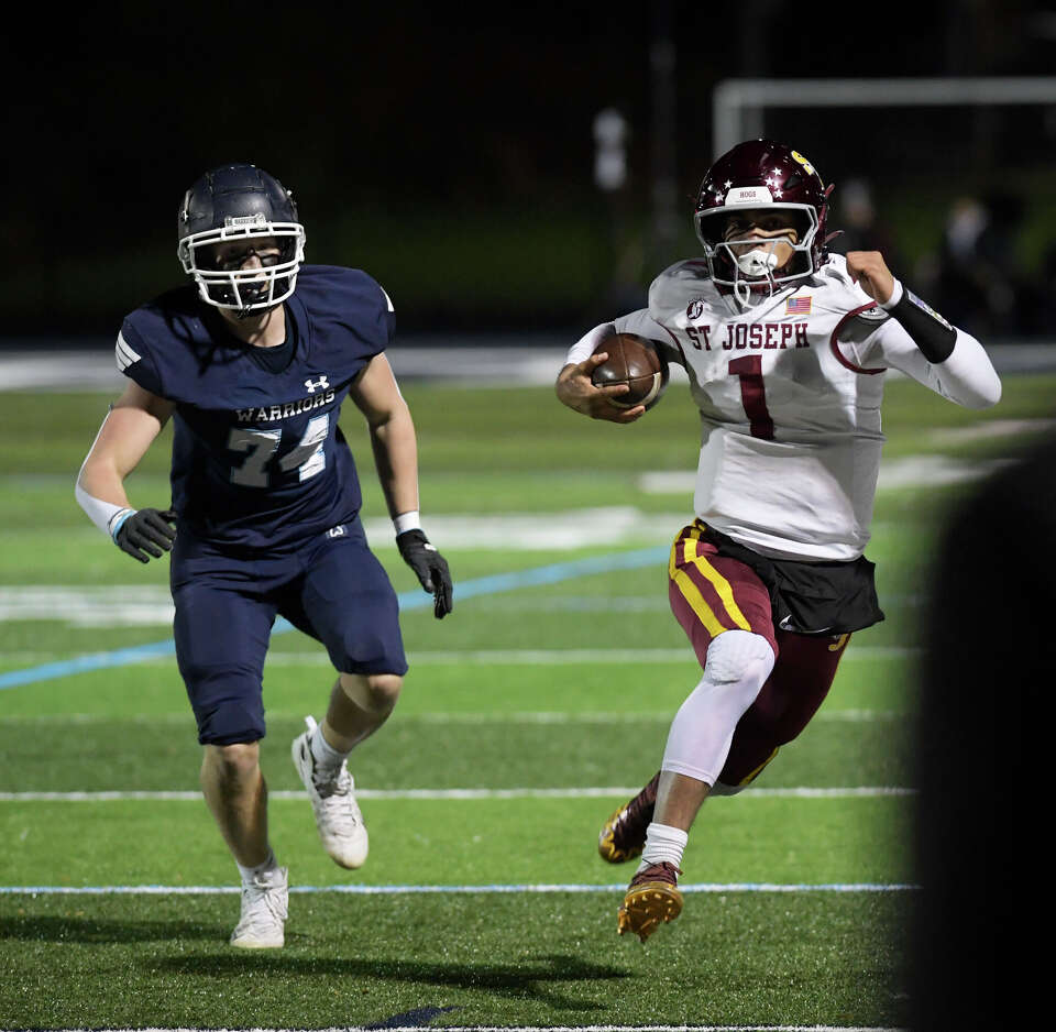 St. Joseph football upends Wilton behind defense, Finn Kilmartin
