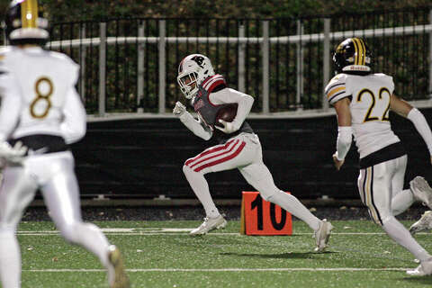 Jonathan Law vs. Fairfield Prep football photos