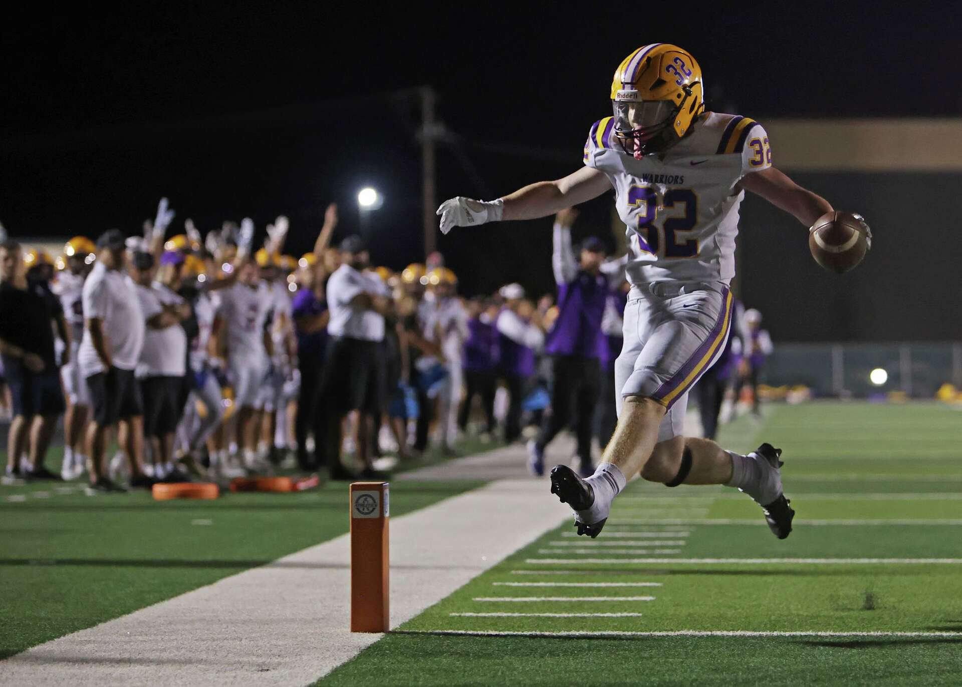 Pieper football locks down Jay in first round playoff victory