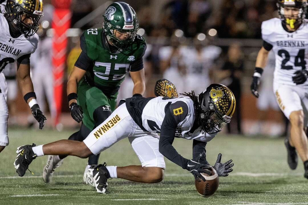 Brennan offense too much for Reagan in football playoffs