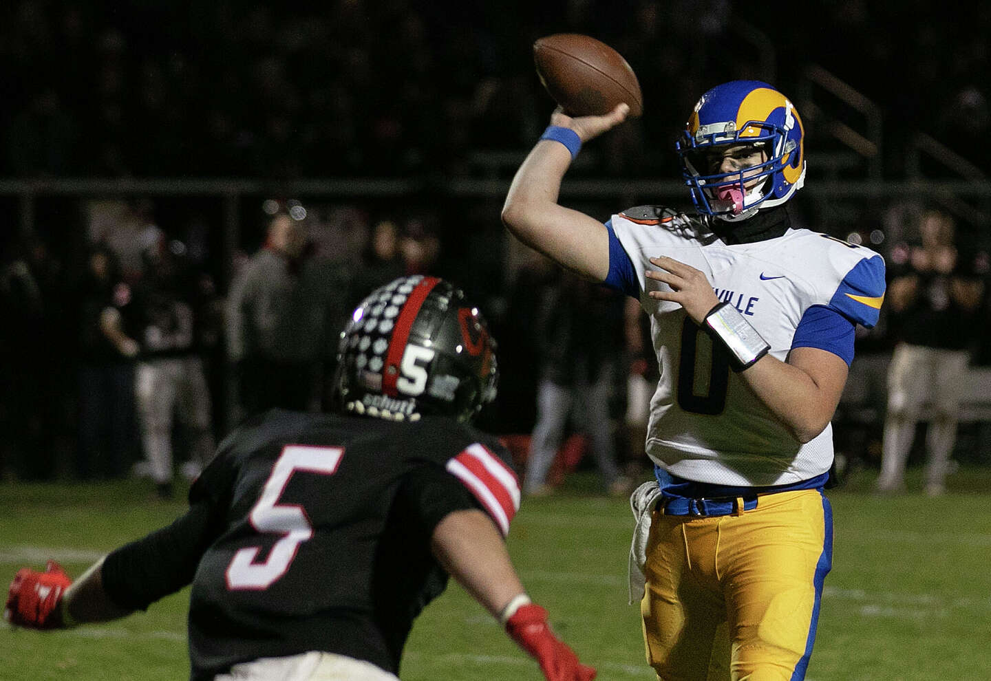 Connecticut high school football wrap for Week 10 of 2025 season