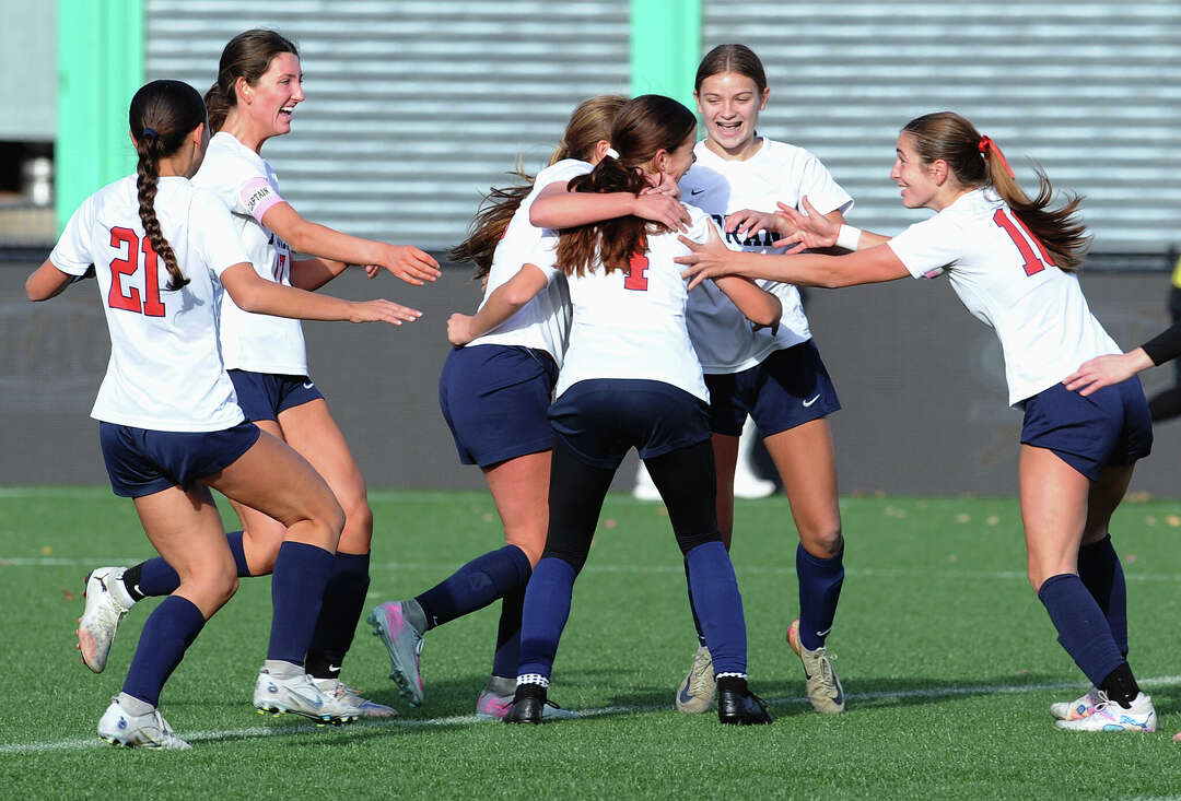 Foran defeats Northwest Catholic in CIAC Class M girls soccer final